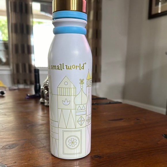 Disney | Dining | B Nwt The Wonder Of Disney Its A Small World Color ...